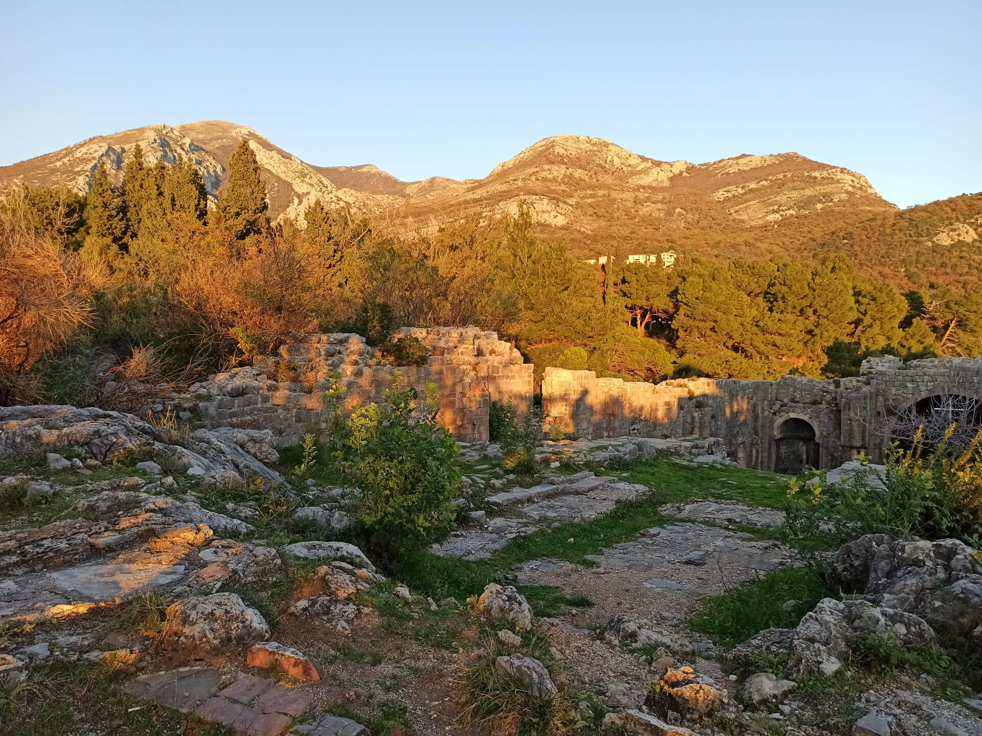 Ratac Fortress Ruins - Cozy Montenegro